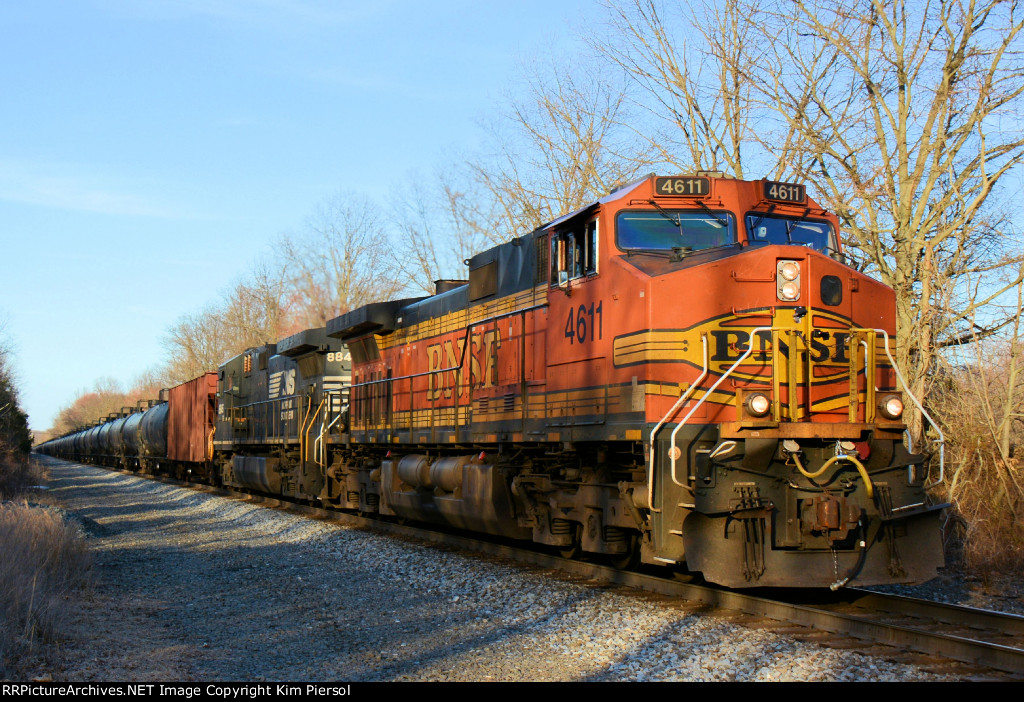 BNSF 4611 CSX Train K040